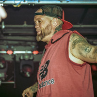 Pour toujours, Sir Pathétik | URBANIA