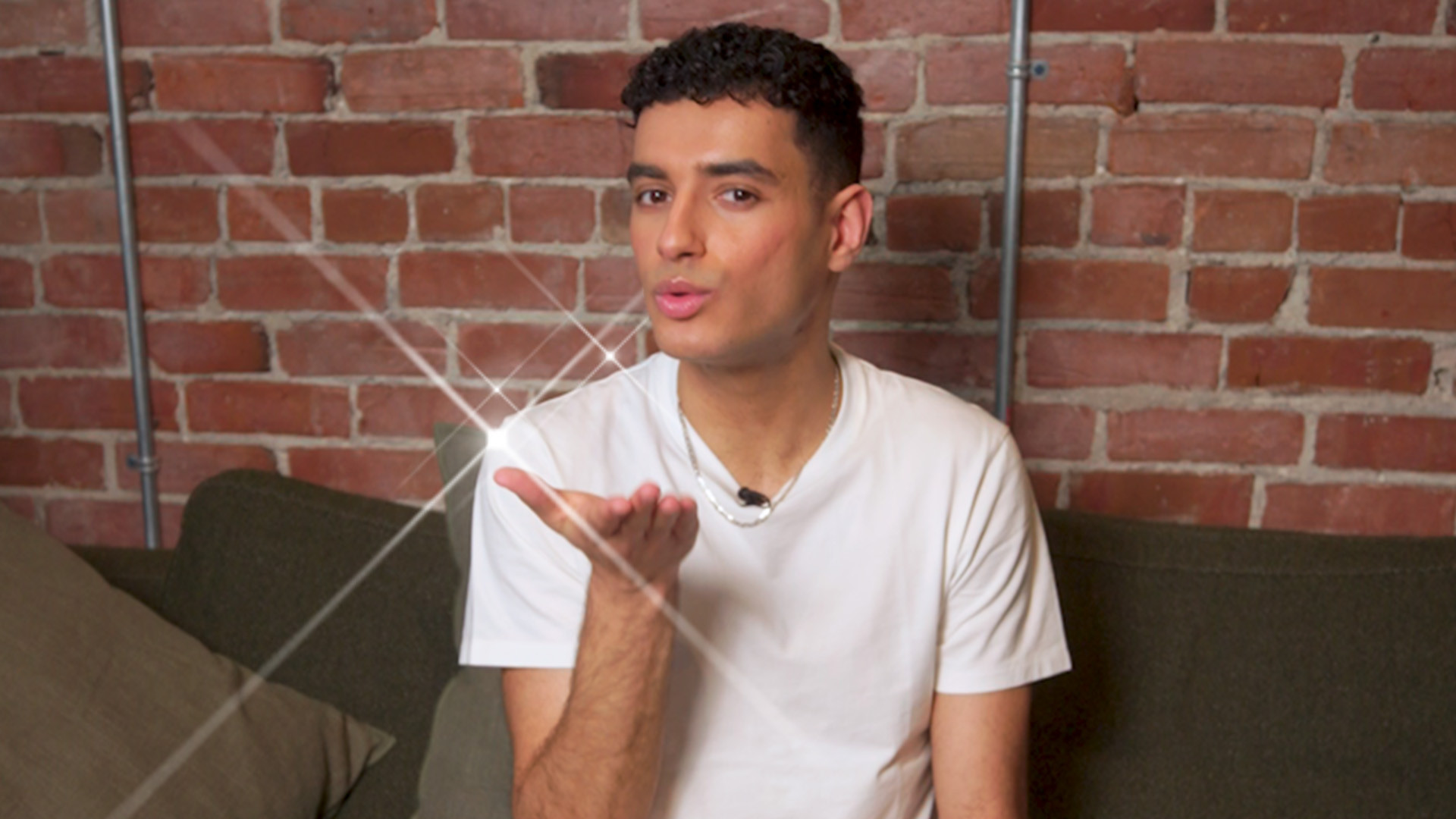 Nabil Queen nous amène ailleurs | URBANIA